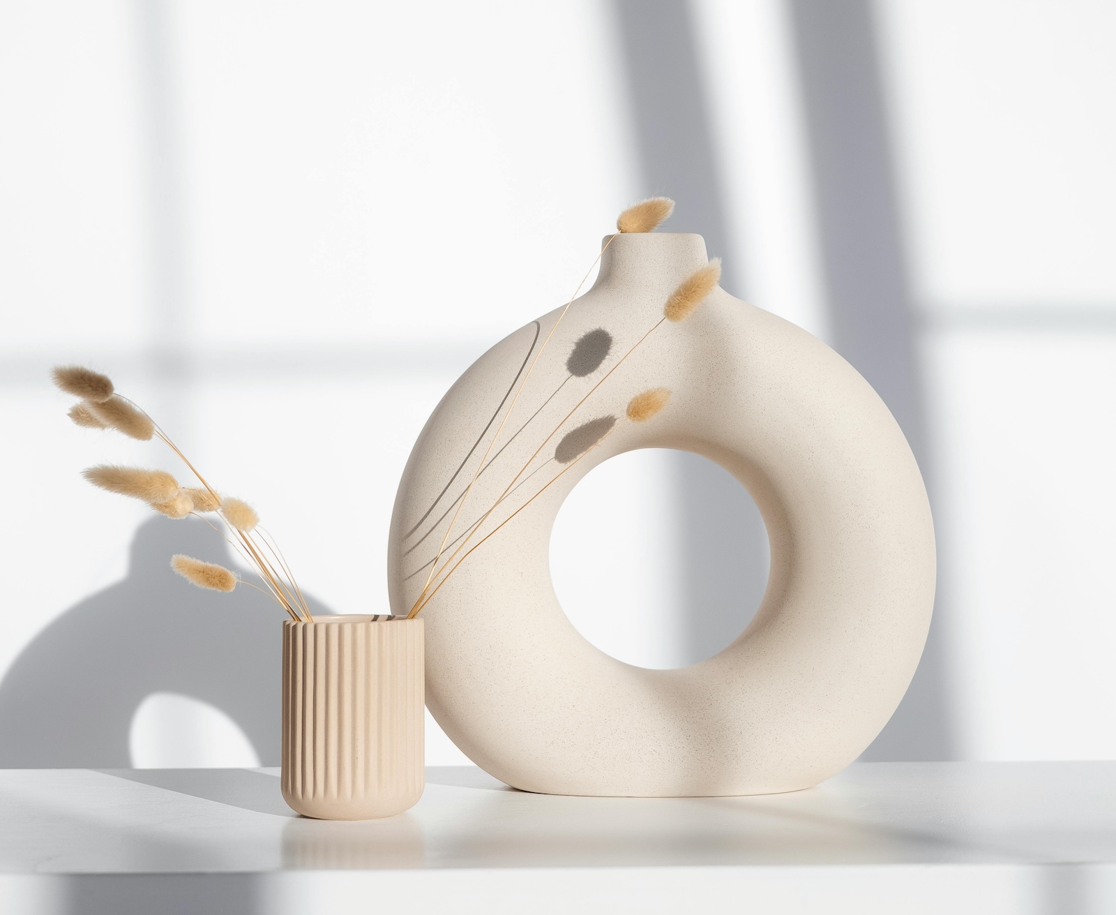 Minimalist Home Decor: 25 Must-Have Items for a Clean Look